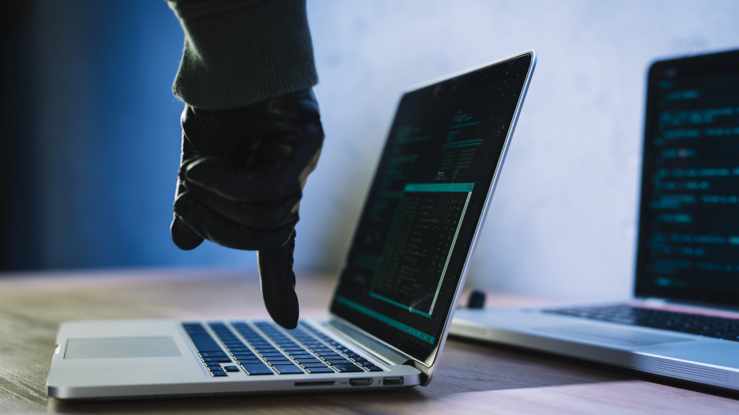 Cómo atacan los cibercriminales a la pyme - Telinformática
